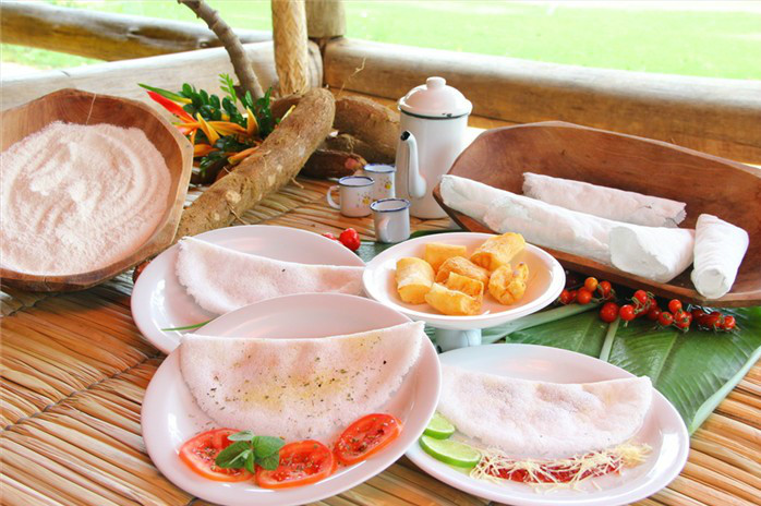 SETUR - Tapioca gigante e banda Casaca em festa no interior de Anchieta